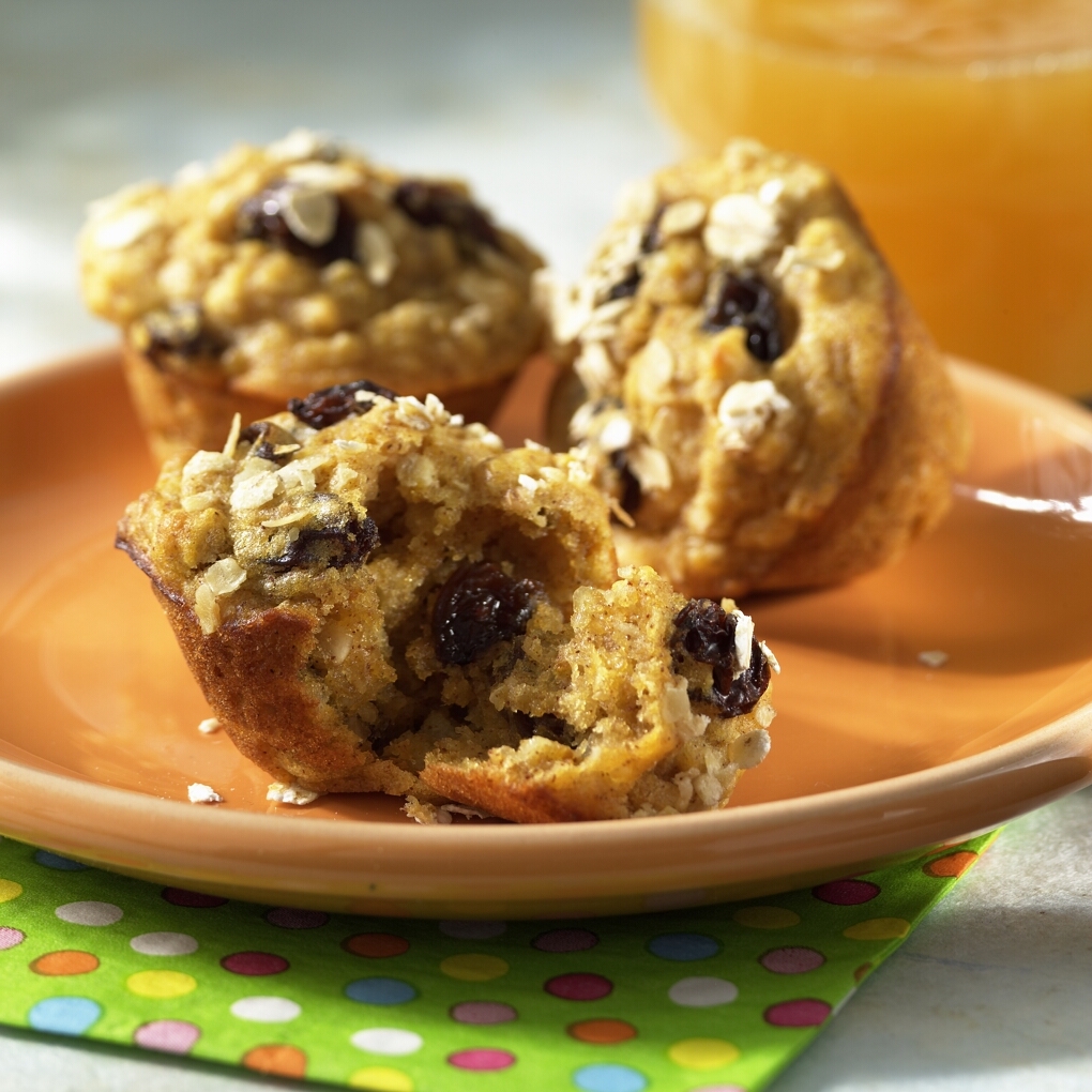 Raisin Oatmeal Cookie Muffins - California Raisins